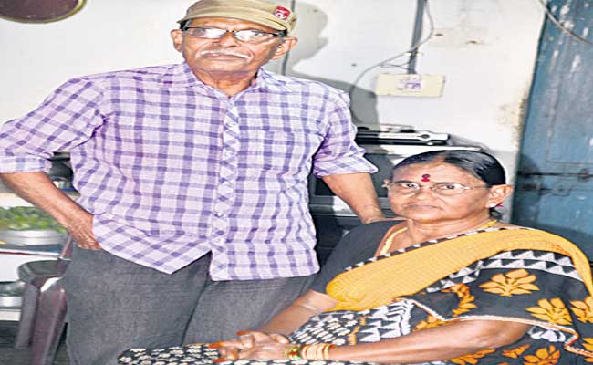 ఏం పిల్లడో.. మళ్లీ వస్తవా..? | Life Story About Singer Vangapandu ...